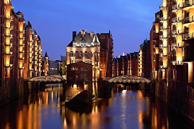 Hamburg: 1-hour evening light cruise - Price and Value Analysis