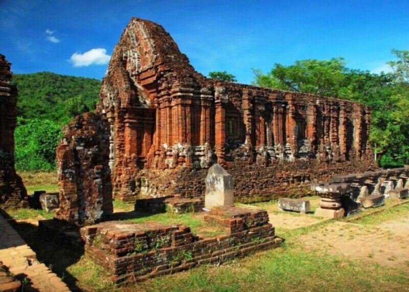 Hoi An: My Son Sanctuary with Thu Bon River Cruise & Lunch - The Cultural Cham Dance Show
