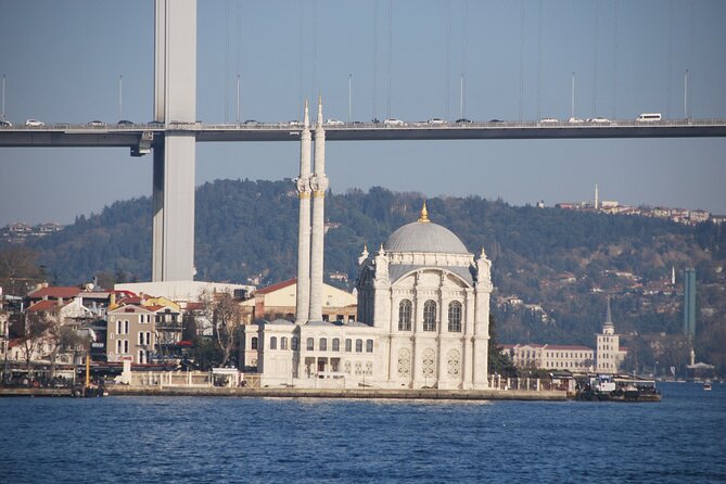 Istanbul Bosphorus Tour With Whirling Dervish Show - A Closer Look at the Istanbul Bosphorus Tour