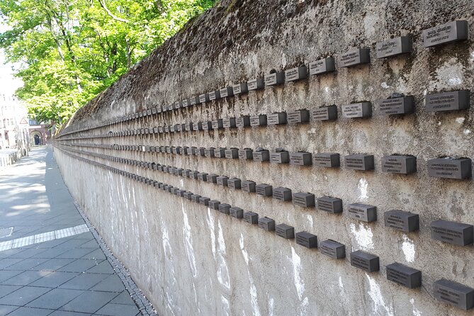 Jewish Quarter History Walking Tour in Colognes Old Town - Deepening the Experience: Holocaust Memorials and the EL-DE Haus