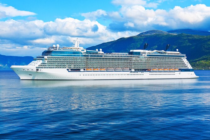 Keflavik Airport Private Transfer To/From Reykjavik cruise Ports - What the Experience Looks Like