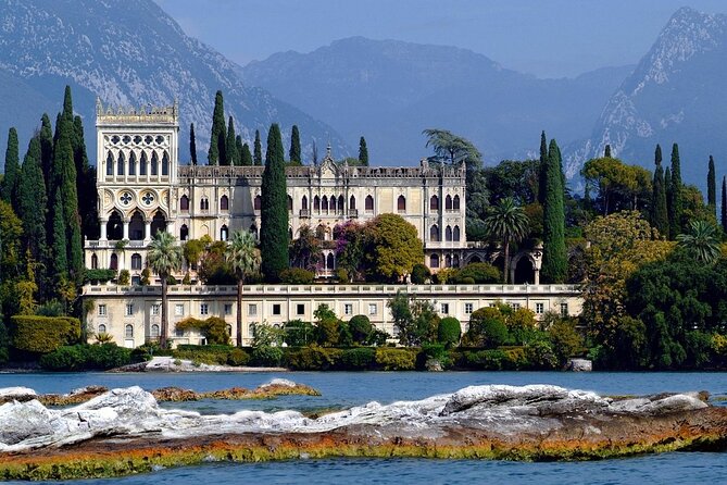 Lake Garda Tour aboard a Venetian Taxiboat - Practical Details & Considerations