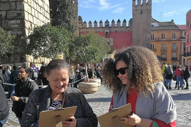 Learn Spanish Seville Santa Cruz Walking Tour - What the reviews reveal about the experience