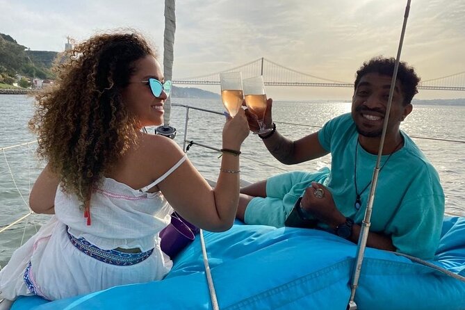 Lisbon: "Sunset" and "Day Tours" by boat, with drinks and Music. - The Sum Up