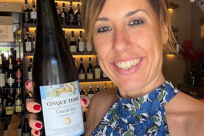 Manarola Wine Tasting Experience with Maria - A Close Look at the Experience