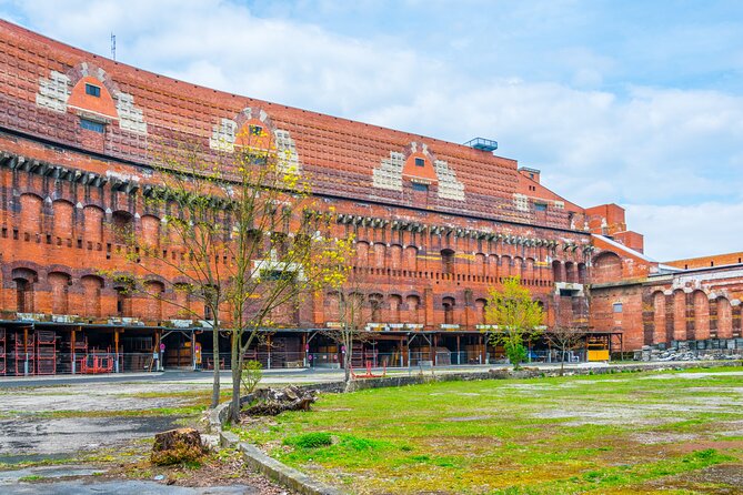 Nazi Party Rally Grounds & Old Town Private Walking Tour - The Historical Significance of Nazi Architecture