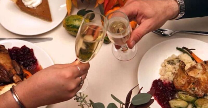 Newport Beach: Thanksgiving Buffet Brunch or Dinner Cruise - The Meals: A Chef-Prepared Thanksgiving Feast