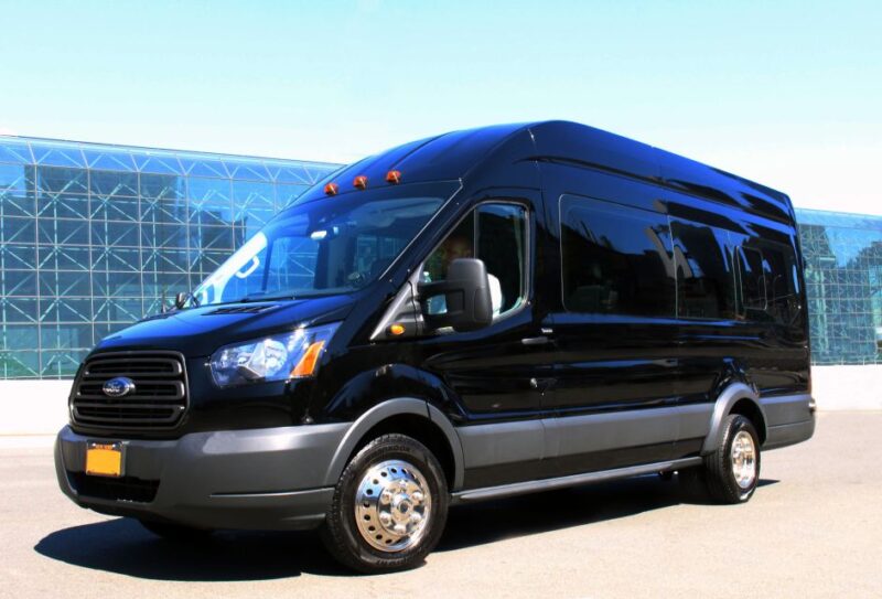 NYC: One-Way Transfer to/from JFK Airport and Manhattan - What You Can Expect from This JFK to Manhattan Transfer