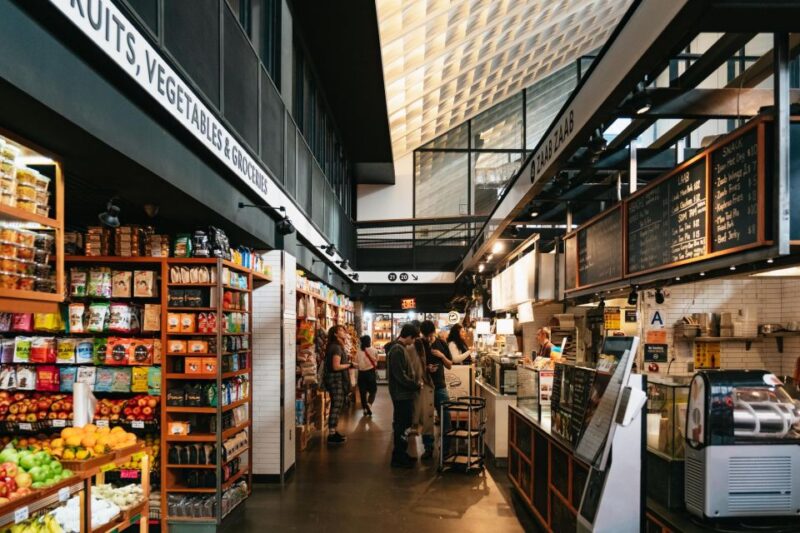 NYC: Traditional Immigrant Foods Guided Walking Tour - The Guide and Group Experience