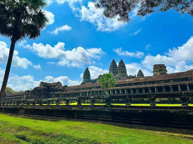 One-Day Small Circuit Tour: Angkor Wat, Bayon, Ta Prohm - Transport & Comfort