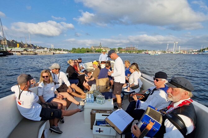 Open Electric Boat Ride in Stockholm with Live-Guide - Who Should Consider This Tour?
