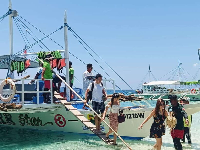 Oslob: Whaleshark Watching, Tumalog Falls & Sumilon Island - Detailed Breakdown of the Itinerary