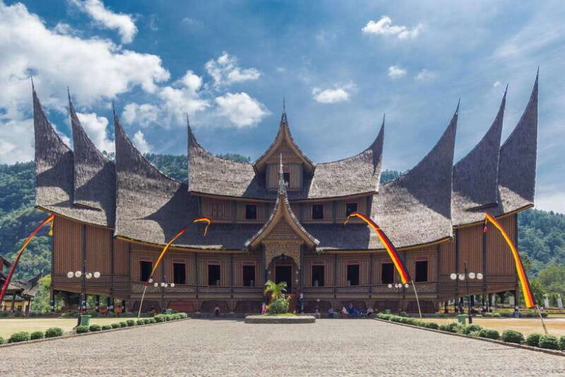 Padang : Wonderful Land Tour in Tanah Datar with Lunch - The Itinerary: How the Day Unfolds