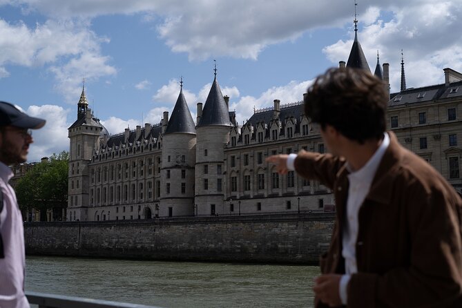 Paris Dark Stories: Halloween Spooky Walking Tour in Small Group - Authentic Experiences Based on Reviews