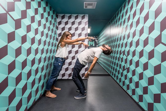 Paris Museum of Illusions Entry Ticket - How is the Itinerary Structured?