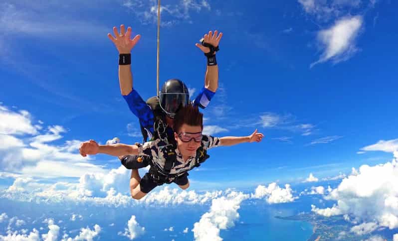 Pattaya: Dropzone Tandem Skydive with Return Transfer - An Exhilarating Adventure with a Touch of Comfort