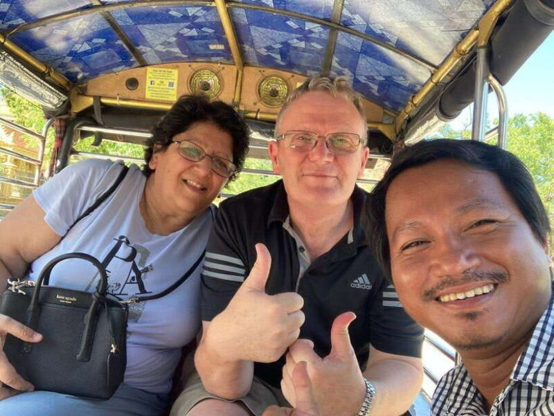 Phnom Penh: Private City Tour by Tuk-Tuk with 10 Highlights - The Killing Fields: A Must-Visit for Context & Reflection