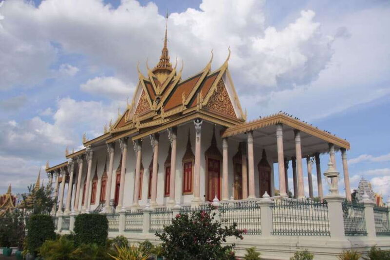 Phnom Penh Small Group City Tour - A Well-Rounded Itinerary