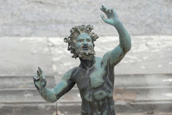 Pompeii and Sorrento Private Day Tour from Rome - Exploring Pompeii: Walking Through Time