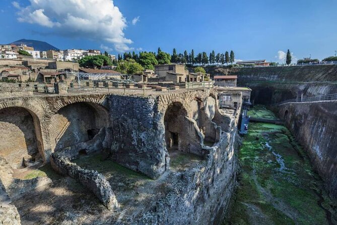 Pompeii Herculaneum - Herculaneum: A Smaller, Better-Preserved Site?