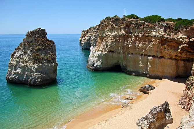 Portimão to Benagil: Adrenaline Wave 90 Minutes Cave Tour - The Itinerary in Detail