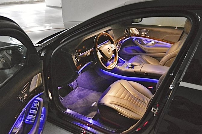 Prague airport luxury transfer by a Mercedes Benz S class - Summary: Who Is This Transfer Best For?