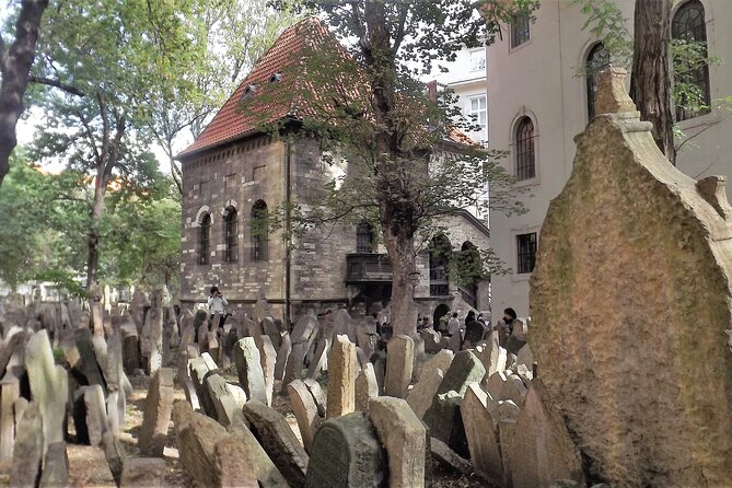 Prague Jewish Town Admission Ticket & Optional Audio Guide - Who Should Consider This Tour?