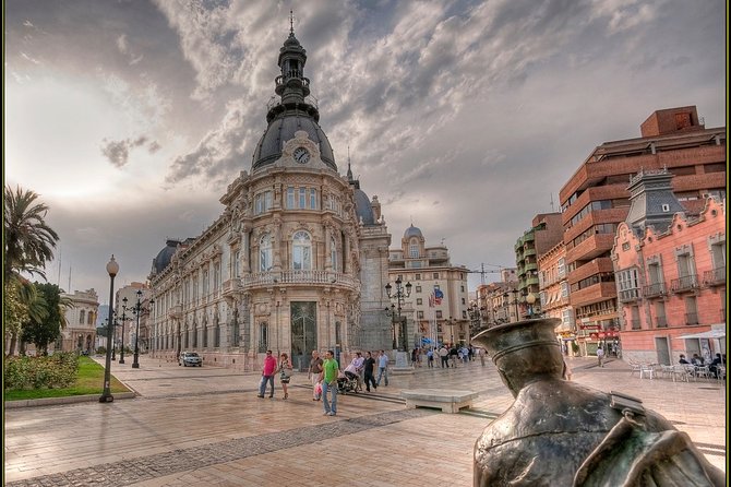 Private 4-hour walking tour of Cartagena with official tour guide - The Experience and Its Value