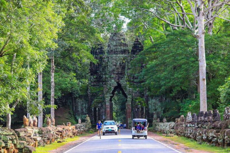 Private Angkor Wat Sunset Tour with Lunch and Snack Included - Practical Considerations and Potential Drawbacks