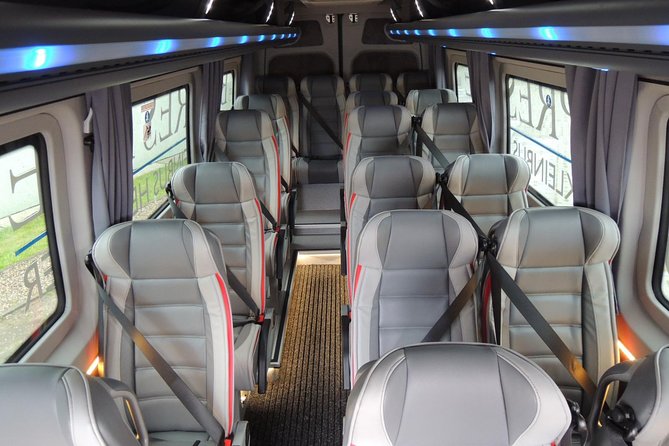 Private Arrival Transfer from Barcelona Airport to Sitges - A Closer Look at the Private Transfer Experience