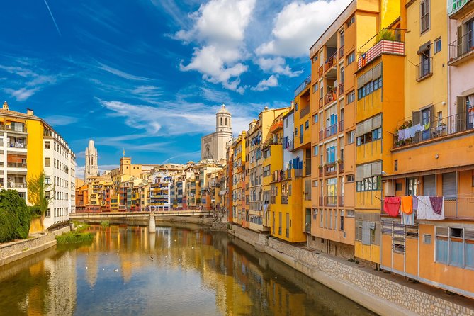 Private Girona Tour, Costa Brava Beach & Seaside Lunch Experience - Transportation and Comfort