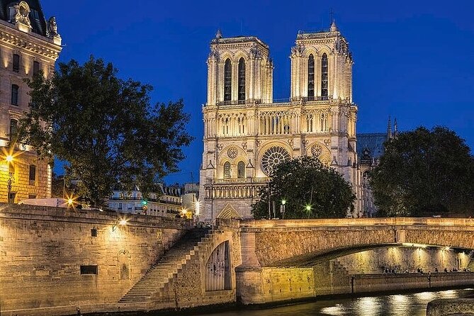 Private illumination Tour in Paris with Indian Dinner hotel Pickup - Why This Tour Works Well
