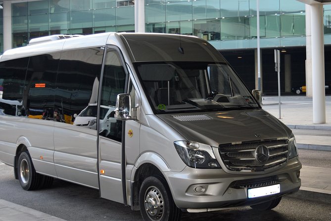Private Meet & Greet Transfer from El Prat Airport to Barcelona - Introduction