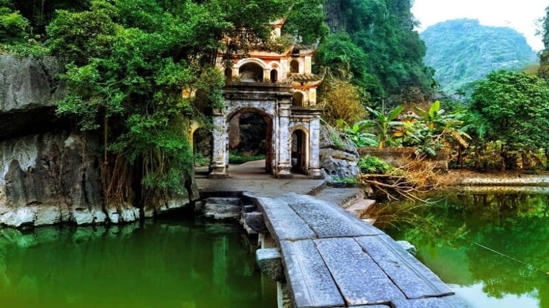 Private Tour Bai Dinh, Trang An, Mua Cave & Bich Dong Temple - The Practical Side: Transportation, Guides, and Value