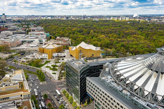 Private Tour of David Bowie's West-Berlin - Exploring Berlin’s Past and Bowie’s Berlin