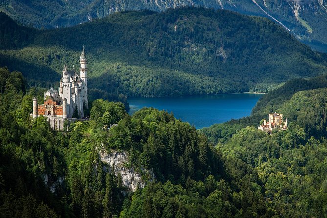 Private tour of the best of Fussen - Sightseeing, Food & Culture with a local - Exploring Fussen: A Charming Bavarian Town