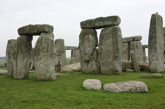 Private Tour to Stonehenge and Highclere Castle (Downton Abbey) - The Cost and Its Value
