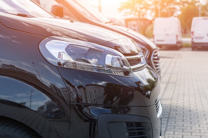 Private Transfers in Santorini Airport, Port and Hotels - A Day in the Life with This Transfer Service