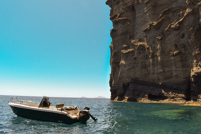 Rent a Boat with 30/50hp Engine in Santorini without a License - What to Expect During Your Day