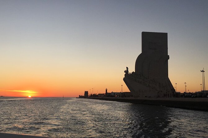 Sailboat Sunset Group Tour in Lisbon with welcome drink - FAQs