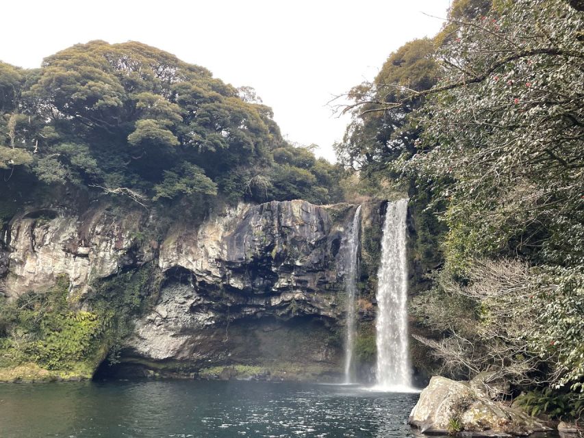 Seogwipo City(in Jeju Island) Walking Tours with Sunset - Connecting With Locals at Saeyeongyo Bridge