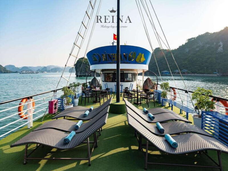 Small Deluxe Cruise in Halong Bay Day with Lunch and Sunset - A Balanced Perspective