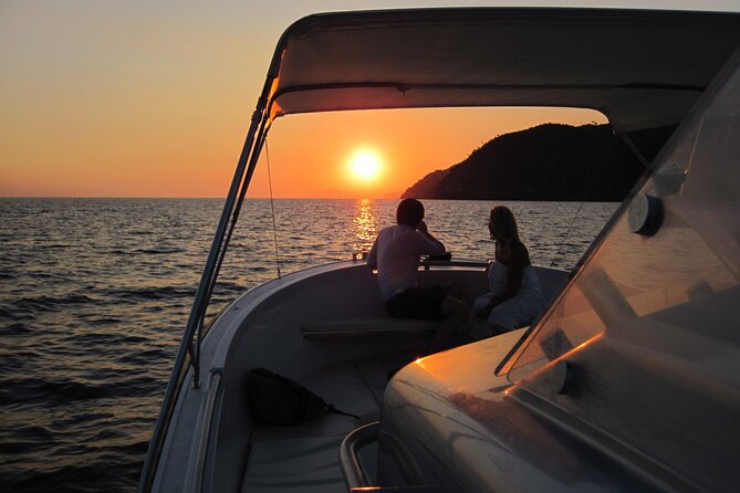Sunset boat tour of the Amalfi Coast - What’s Included and What’s Not