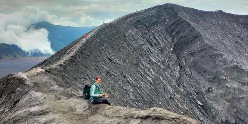 Surabaya: Mount Bromo Sunrise 1-Day Group Tour - The Experience in Detail: From Surabaya to the Volcano