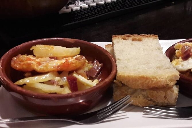 Tapas tasting with drinks at Santiago Old Towm - Who Should Consider This Tour?