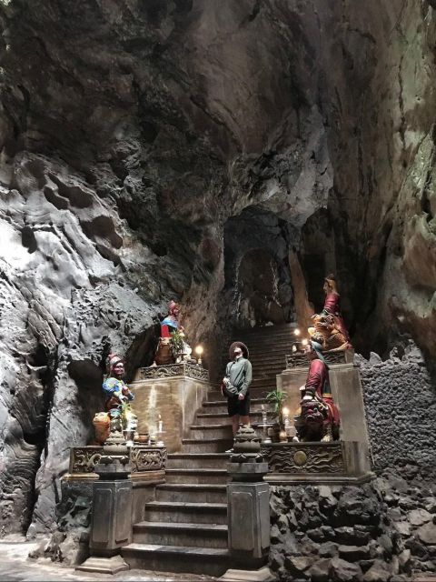 The private tour to Golden Bridge and Marble mountain - Why the Guides Make a Difference