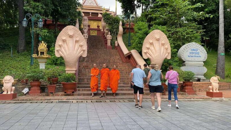 Top-10 attractions in Phnom Penh|Discover a vibrant Capital - Practical Details and Insights