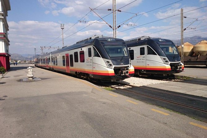 Tour by train - The Scenic Highlights and Itinerary Breakdown