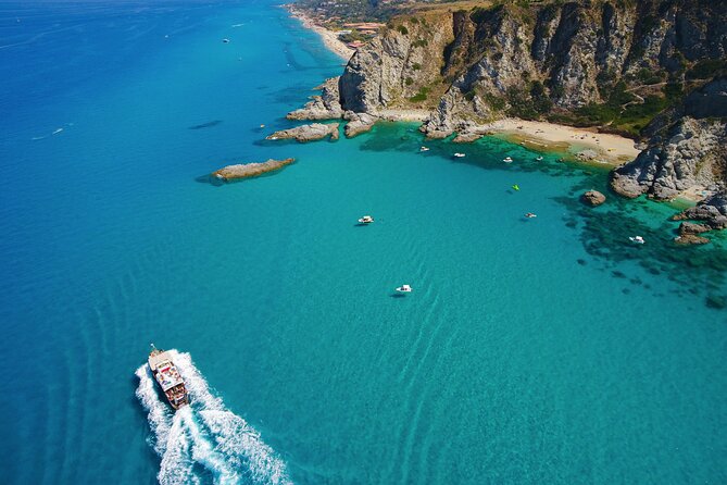 Tour of the Costa degli Dei by boat, 3 hours with aperitif included - The Value and Practicalities