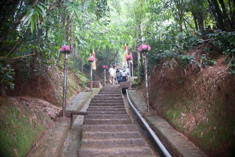Tour to Duong lam village, Thay pagoda and Tay phuong pagoda - Frequently Asked Questions